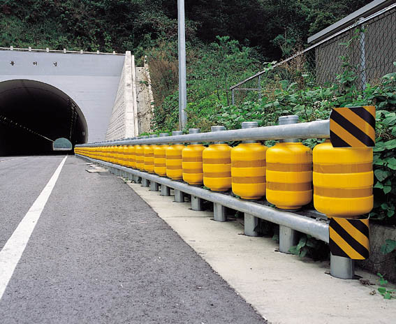 Traffic Safety Driveway EVA Roller System Guardrail Crash Rolling Barrier