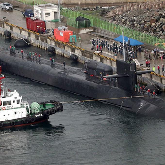 D3.3*L6.5m Foam Filled Submarine Fenders Hydro Pneumatic Rubber Fender