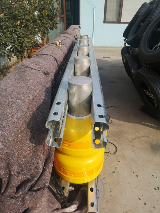 Highway Safety Guardrail Roller Barrier Crash Barrier EVA Rolling Barrels