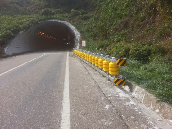 Highway Safety Guardrail Roller Barrier Crash Barrier EVA Rolling Barrels