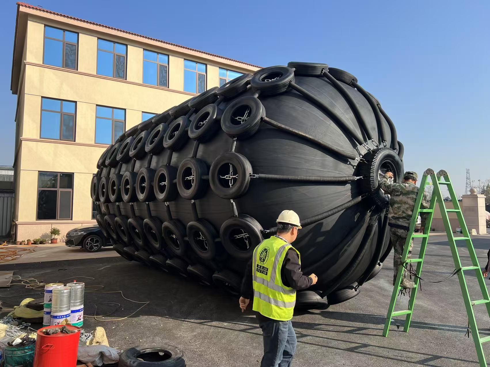 Wholly Wrapped Port Pneumatic Rubber Fender Yokohama For Ships